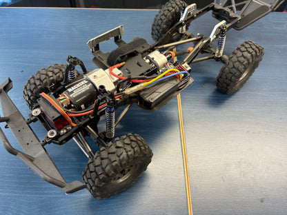 Used Axial Derived 1/10 Rock Crawler - Motor, ESC and Servo Included ...